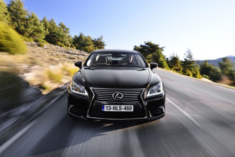 Lexus LS IV (facelift 2013) 460 L (370 Hp) AWD Automatic